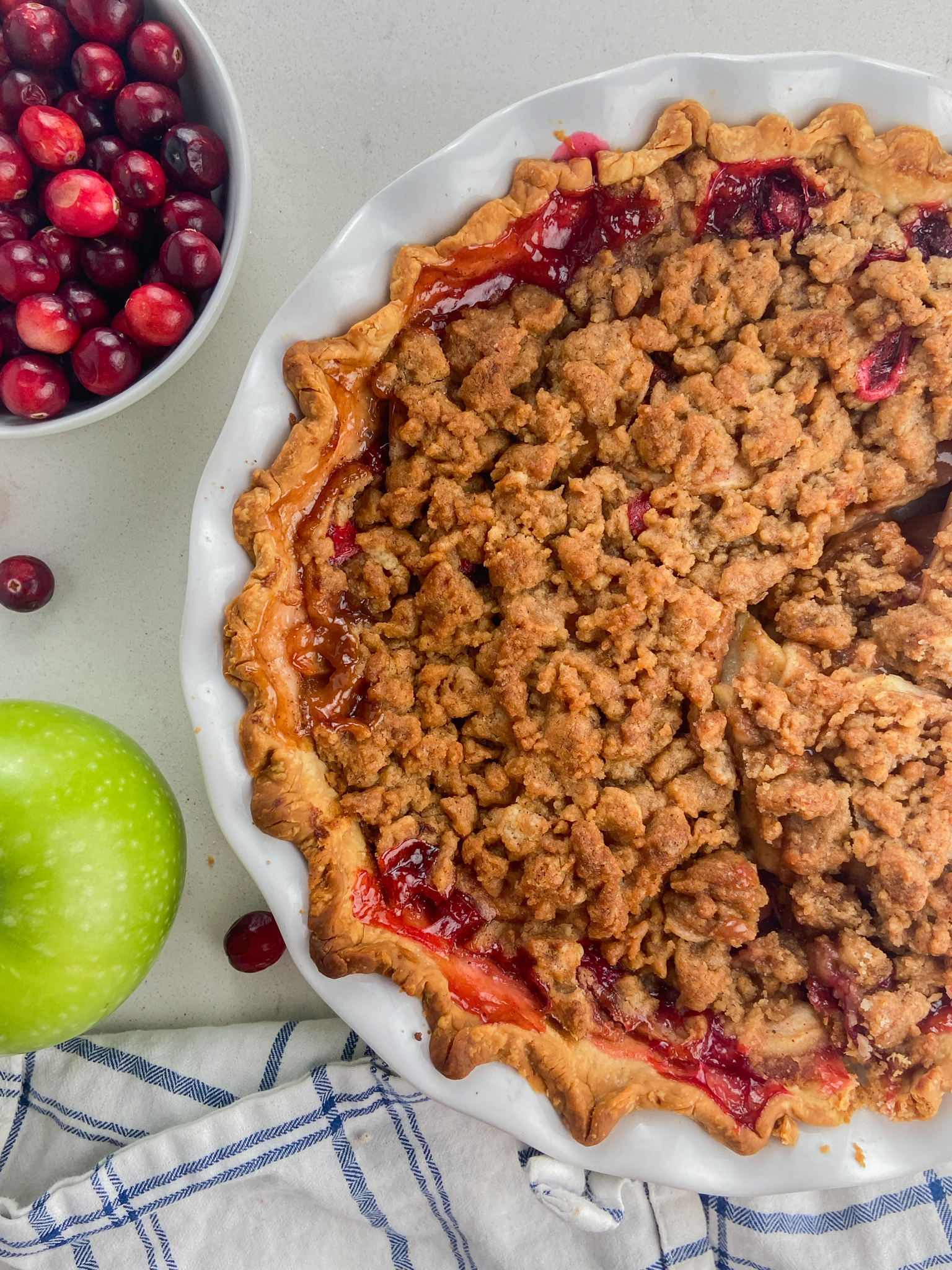 Cranberry Apple Crumble Pie - Life's Ambrosia